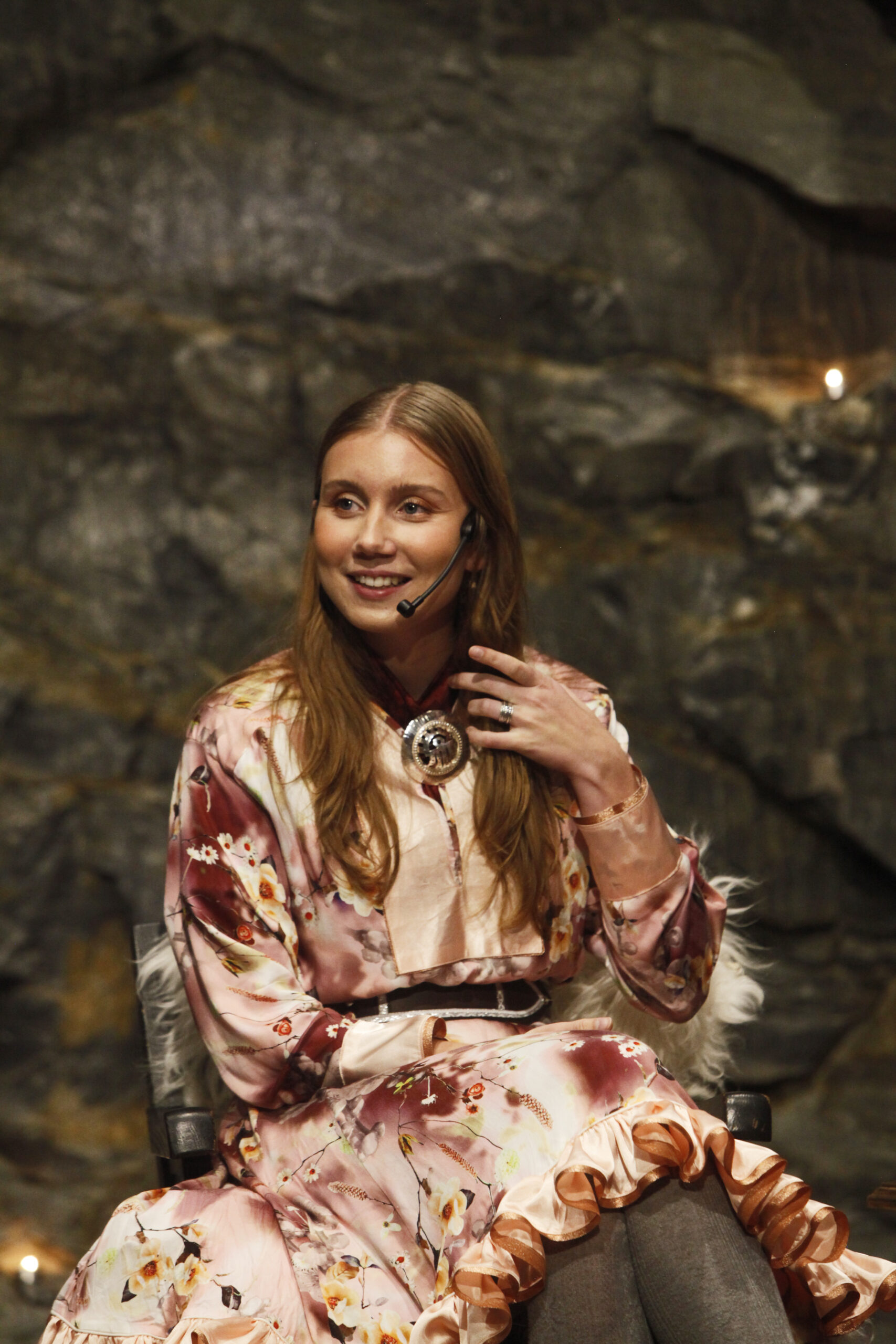 Ella Marie Hætta Isaksen – årets prisvinnar av Tora Mostrastongprisen ...